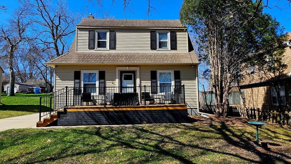 1406 Frank Hall Drive, Albert Lea, MN 56007 - MLS# 6517705 - Coldwell ...