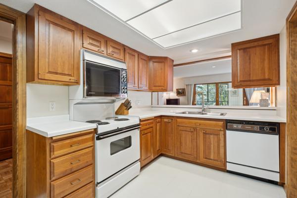 5601 Dewey Hill Road #113, Edina, MN 55439 - MLS# 6606050 - Coldwell Banker