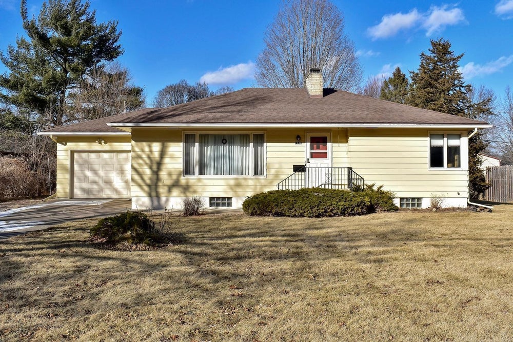 1728 Gilmore Avenue, Winona, MN 55987 - MLS# 6658505 - Coldwell Banker