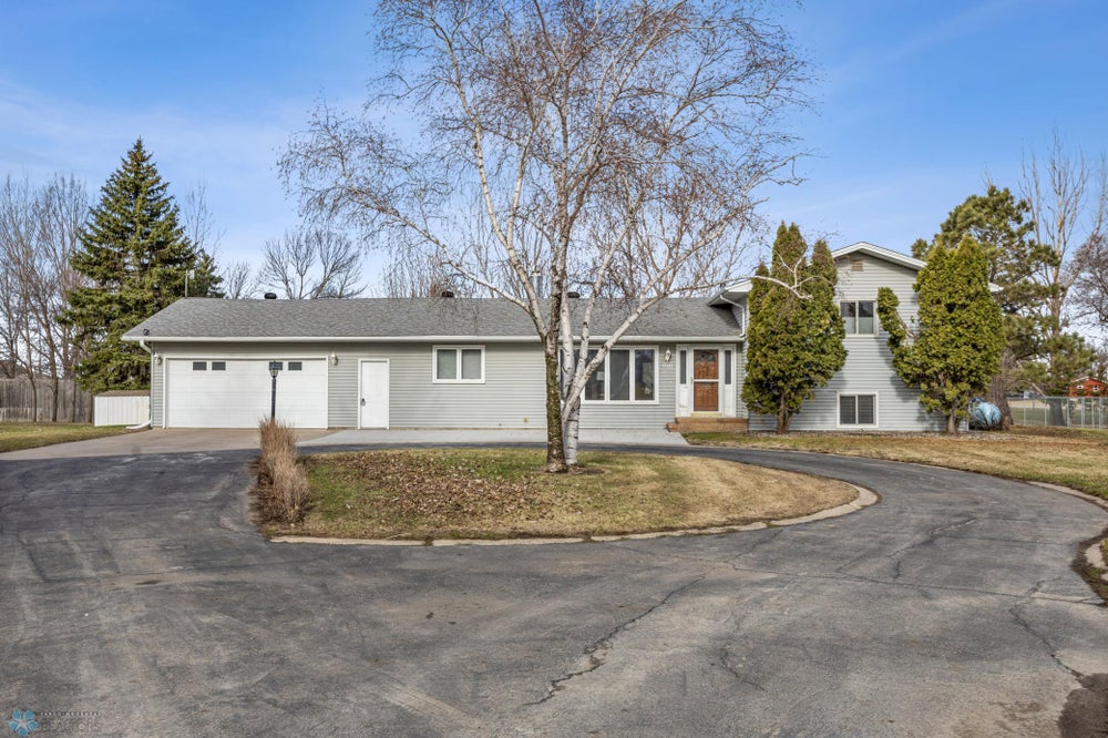 1231 50th Street S, Moorhead, MN 56560 - MLS# 6704066 - Coldwell Banker