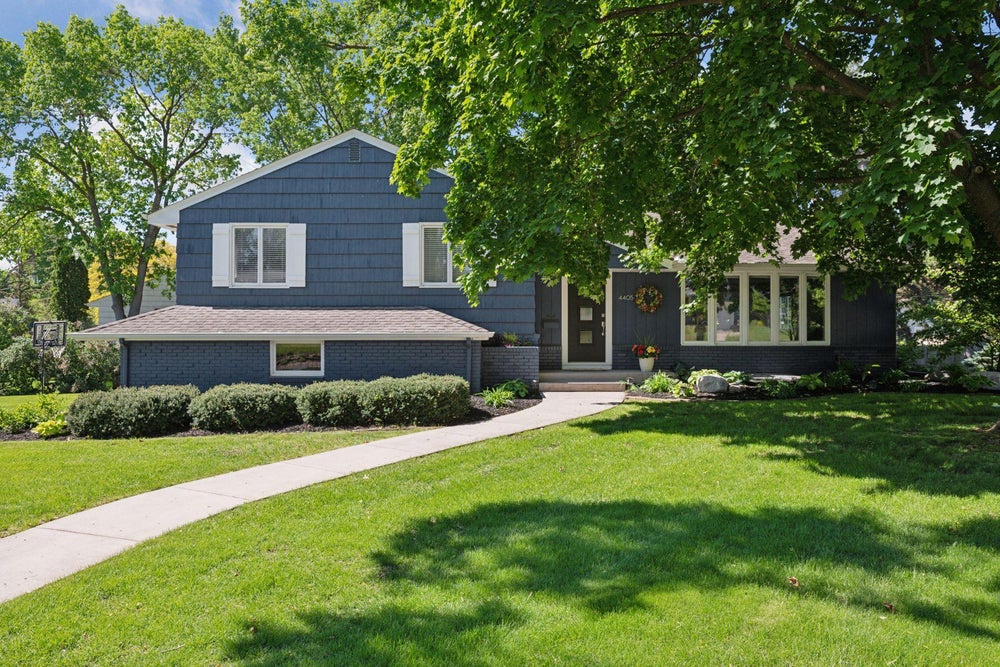 4405 Dunham Drive, Edina, MN 55435 - MLS# 6719958 - Coldwell Banker