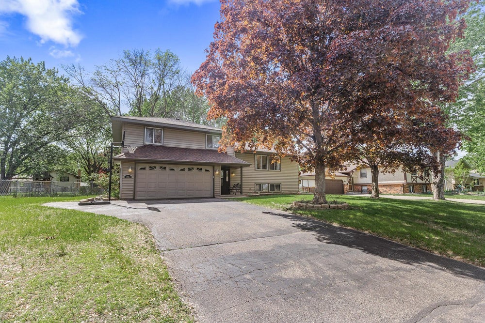 7957 Perry Avenue N, Brooklyn Park, MN 55443 - MLS# 6727161 - Coldwell ...