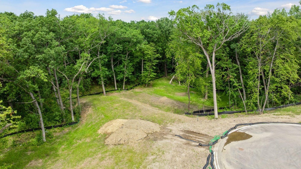 12806 Woodhaven Place, Minnetonka, MN 55305 - MLS# 6742420 - Coldwell ...