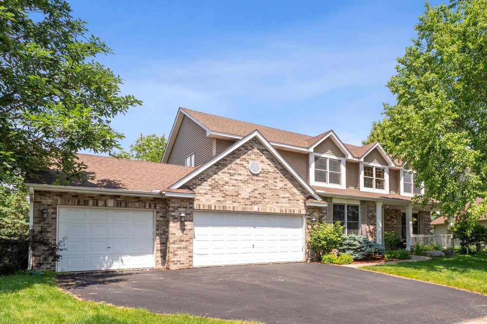 4628 Pinetree Curve, Eagan, MN 55122 - MLS# 6770897 - Coldwell Banker