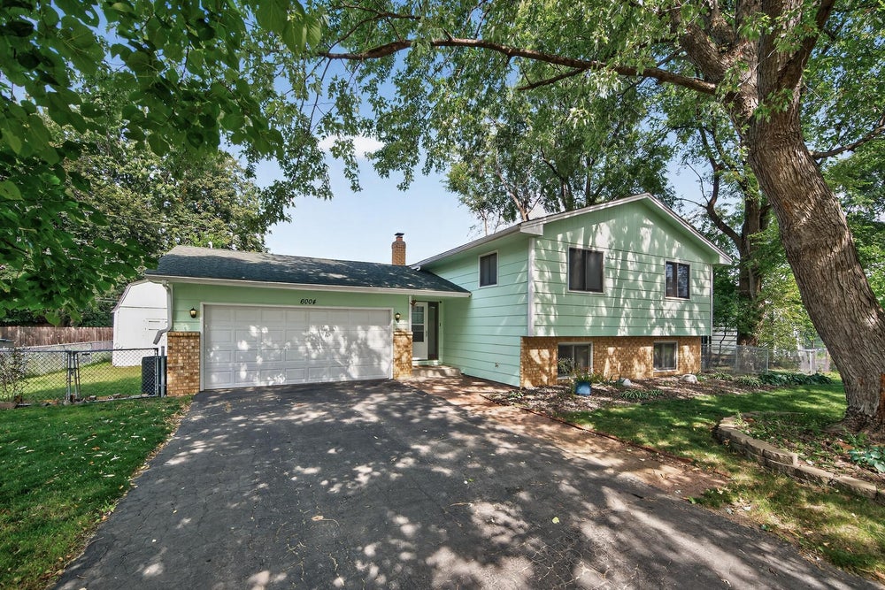 6004 69th Avenue N, Brooklyn Park, MN 55429 - MLS# 6791960 - Coldwell Banker