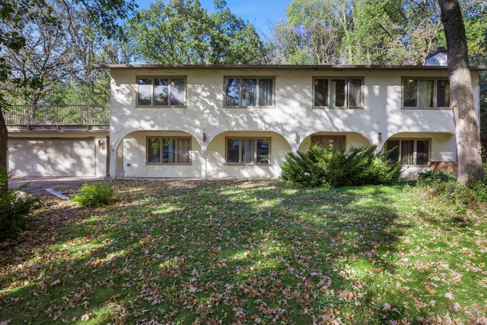 101 Hidden Meadow Court, Apple Valley, MN 55124 - MLS# 6800238 - Coldwell Banker