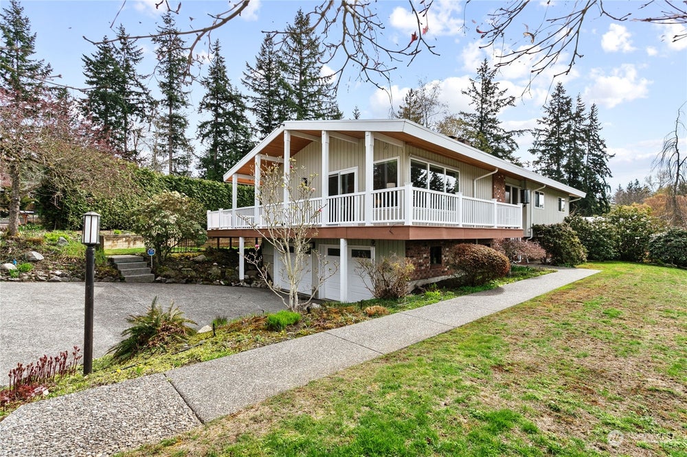 2016 Niagara Dr., Bellingham, WA 98229 - MLS# 2212656 - Coldwell Banker