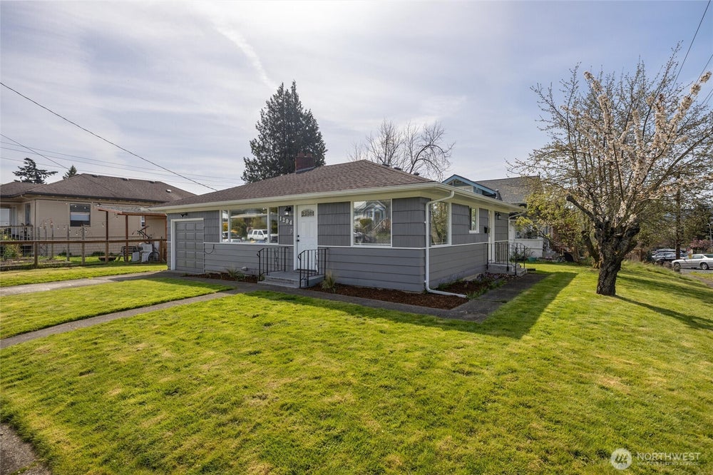 1204 E North Street, Bellingham, WA 98226 - MLS# 2360011 - Coldwell Banker