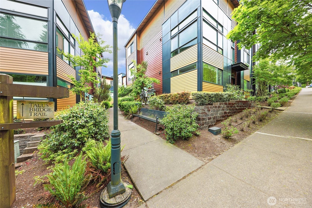 2055 NW Talus Drive #3, Issaquah, WA 98027 - MLS# 2367031 - Coldwell Banker