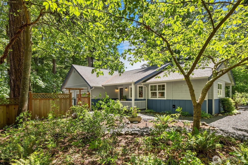 9561 NE Mary Sam Lane, Bainbridge Island, WA 98110 - MLS# 2379594 ...