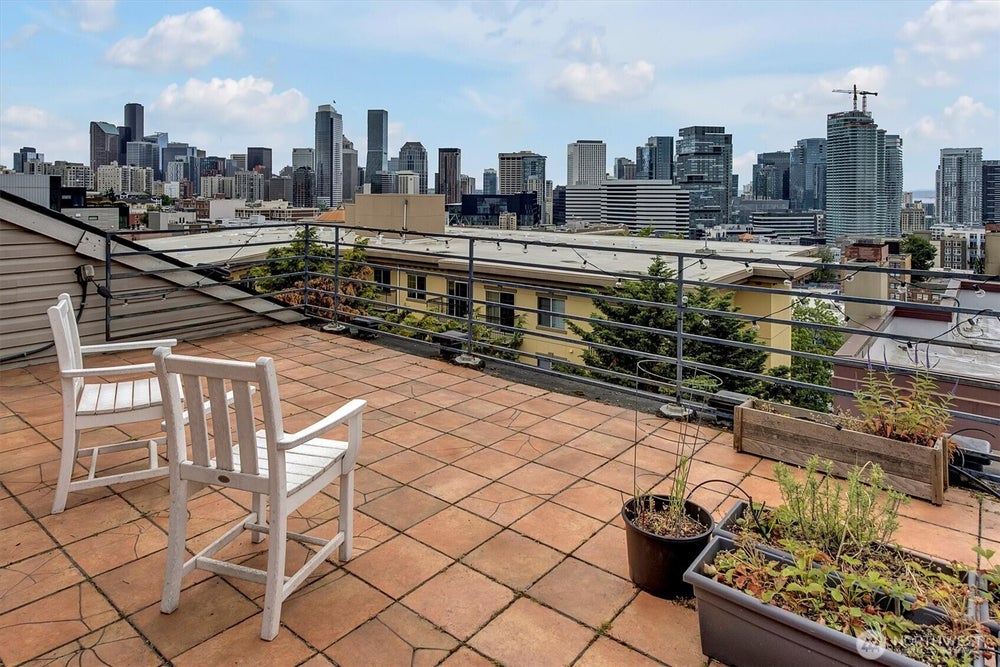712 E Denny Way #502, Seattle, WA 98122 - MLS# 2380334 - Coldwell Banker