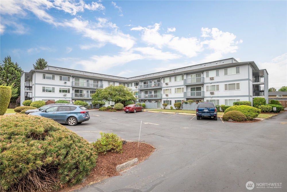 2005 Tibbetts Drive #105, Longview, WA 98632 - MLS# 2413301 - Coldwell ...