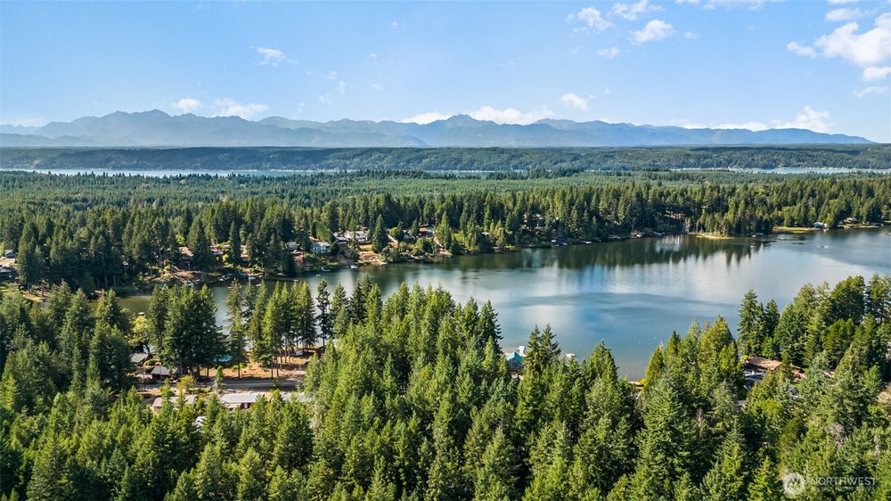 2181 E Trails End Drive, Belfair, WA 98528 - MLS# 2432397 - Coldwell Banker