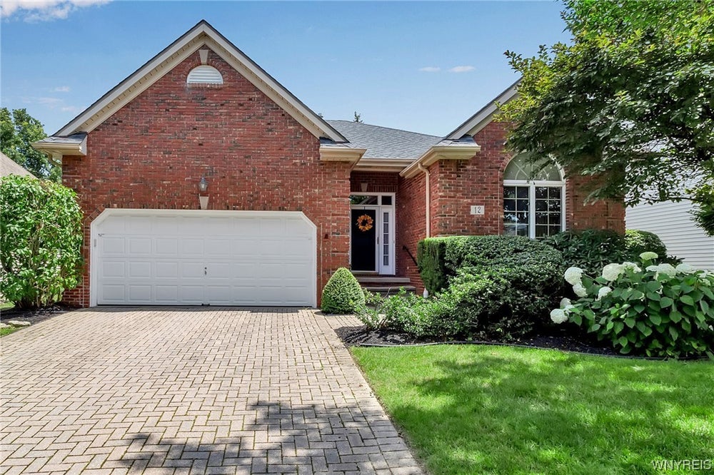 12 Thamesford Lane, Williamsville, NY 14221 - MLS# B1498378 - Coldwell ...