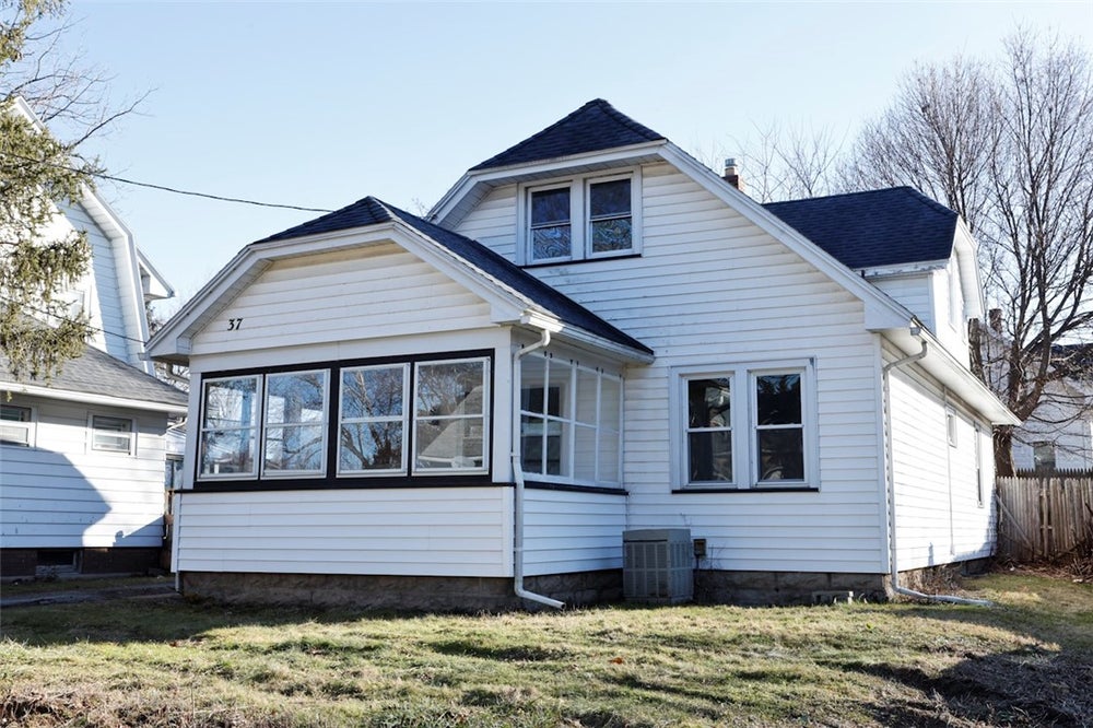 37 Broderick Drive, Rochester, NY 14622 - MLS# R1522981 - Coldwell Banker