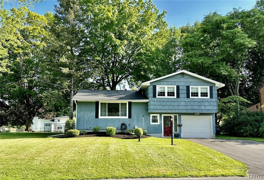 103 Riverine Road, Liverpool, NY 13090 - MLS# S1489242 - Coldwell Banker