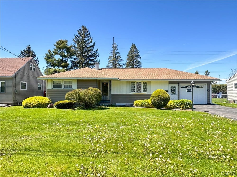 515 Locust Drive, Utica, NY 13502 - MLS# S1536640 - Coldwell Banker