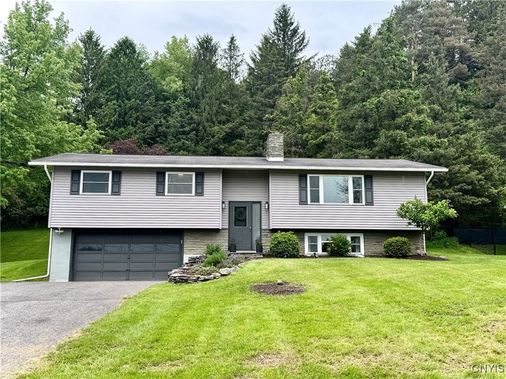 8521 Cazenovia Road, Manlius, NY 13104 - MLS# S1608714 - Coldwell Banker