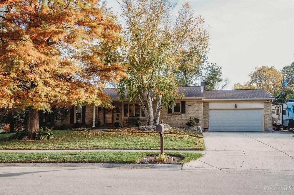 5784 Valley Forge Drive, Fairfield, OH 45014 - MLS# 1824487 - Coldwell ...