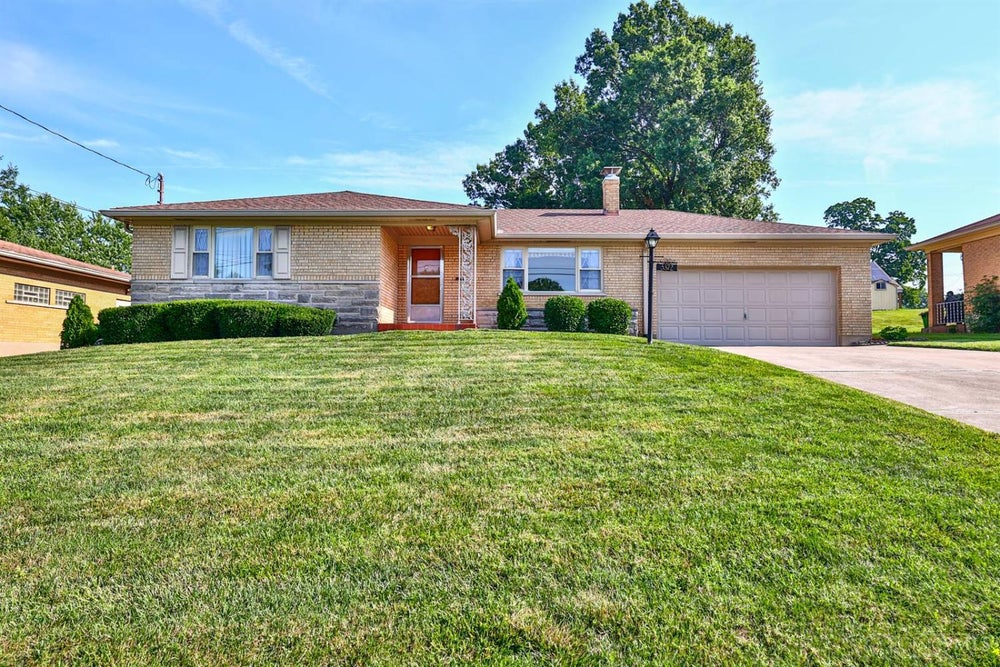 5372 Laured Place, Green Twp, OH 45238 - MLS# 1848857 - Coldwell Banker