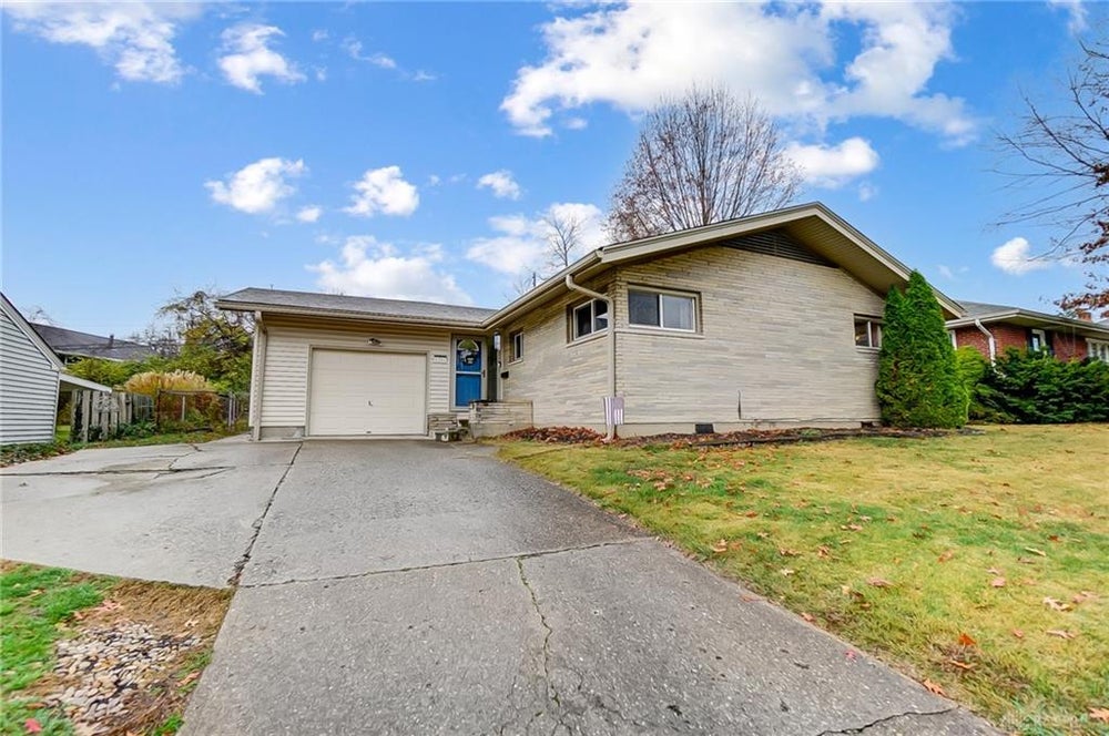 1251 Oakmont Avenue, Hamilton, OH 45013 - MLS# 924601 - Coldwell Banker