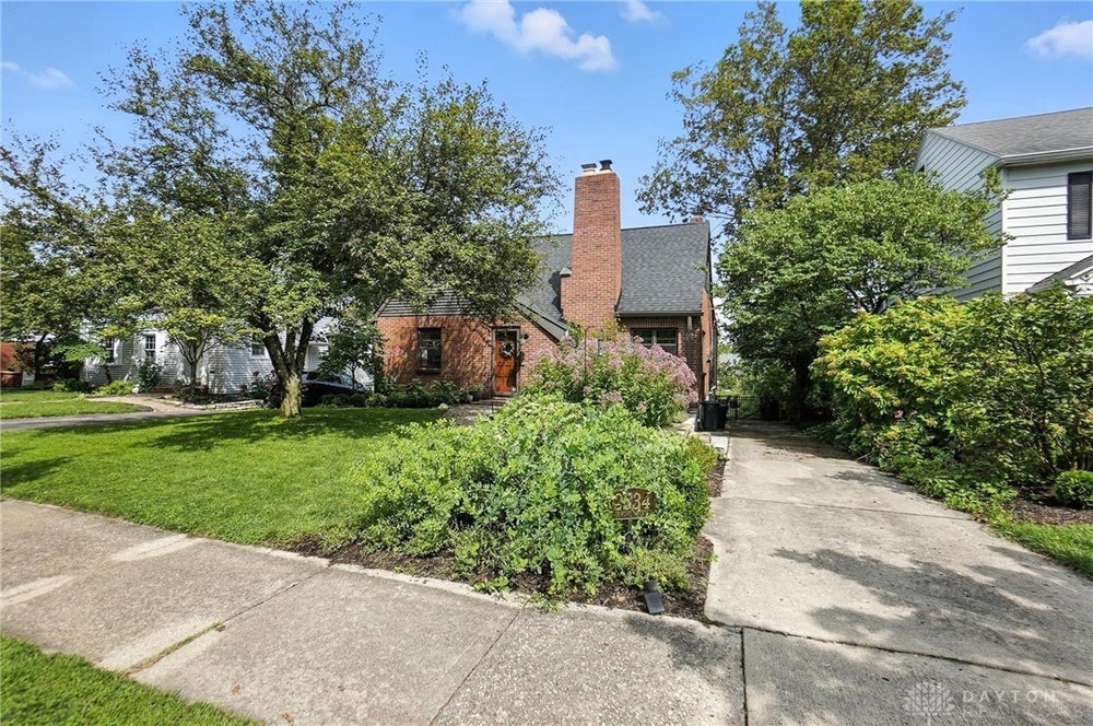 2534 Fairmont Avenue, Oakwood, OH 45419 - MLS# 940180 - Coldwell Banker