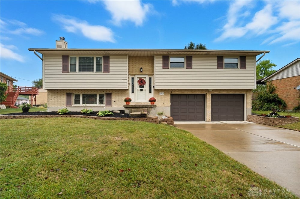 1019 Lea Avenue, Miamisburg, OH 45342 - MLS# 950932 - Coldwell Banker