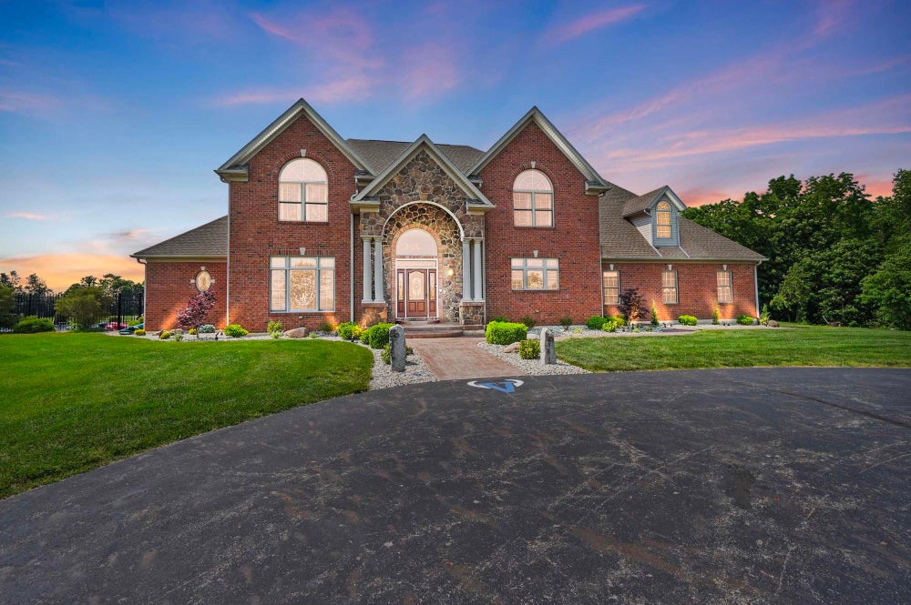 10568 N Casstown Sidney Road, Piqua, OH 45356 - MLS# 1039600 - Coldwell ...