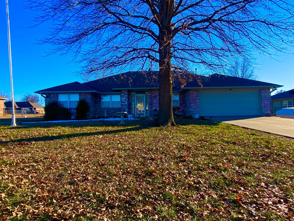 502 E 9 Street, Grove, OK 74344 - MLS# 25-78 - Coldwell Banker