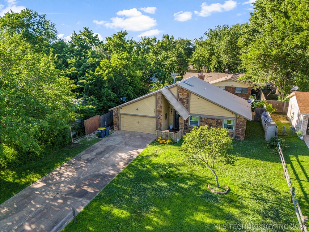 591 E 134th Street, Glenpool, OK 74033 - MLS# 2420169 - Coldwell Banker