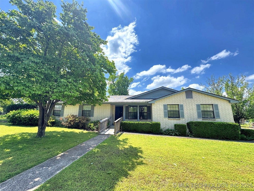1200 E Normal Street, Tahlequah, OK 74464 - MLS# 2520380 - Coldwell Banker