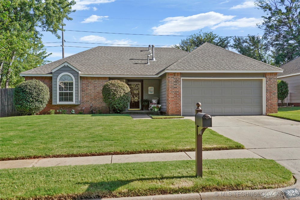 424 W Quanah Street, Broken Arrow, OK 74011 - MLS# 2531480 - Coldwell ...