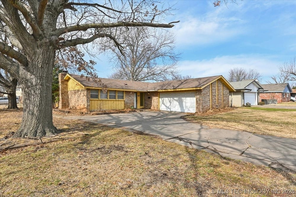 1634 S 107th East Avenue, Tulsa, OK 74128 - MLS# 2603816 - Coldwell Banker
