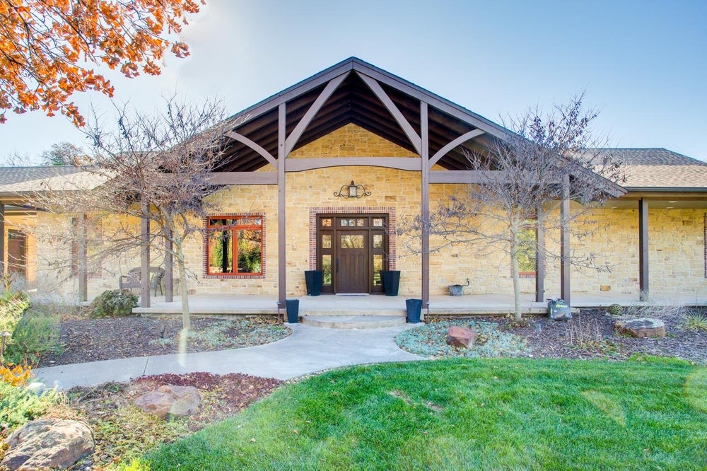 6 Oak Bridge Ln, Enid, OK 73703 - MLS# 20241846 - Coldwell Banker