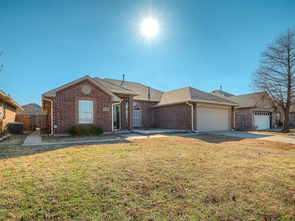 13112 Springcreek Drive, Oklahoma City, OK 73170 - MLS# 1150066 ...