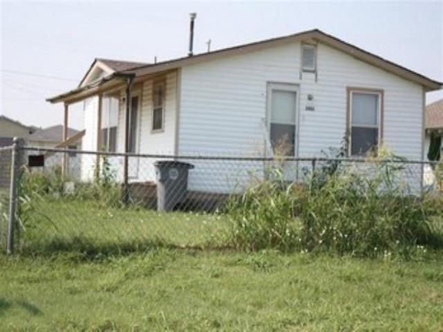 2002 SW Charles W Whitlow Avenue, Lawton, OK 73501 - MLS# 1151876 ...