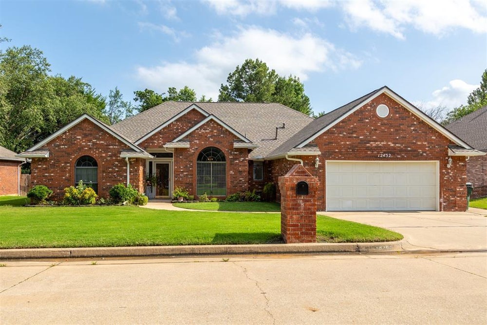 12432 Hastings Road, Midwest City, OK 73130 - MLS# 1174745 - Coldwell ...