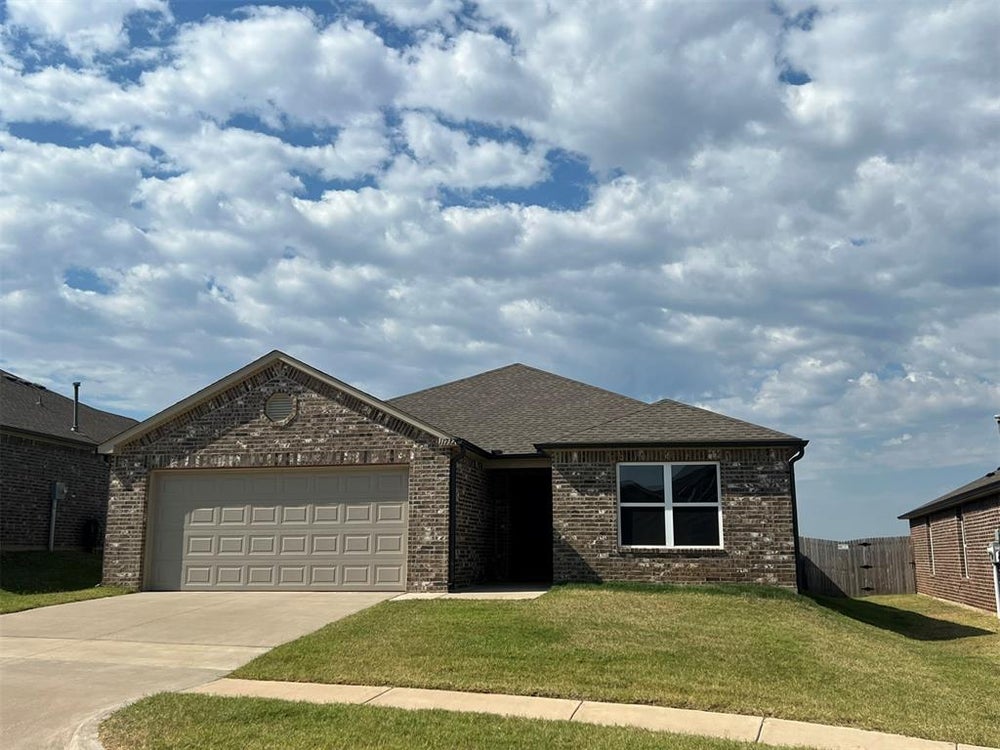 11732 NW 96 Street, Yukon, OK 73099 - MLS# 1194407 - Coldwell Banker