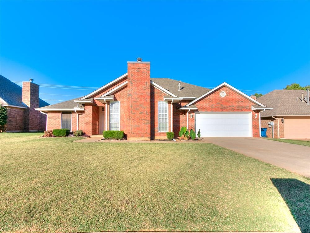 317 Albany Drive, Edmond, OK 73003 - MLS# 1196547 - Coldwell Banker