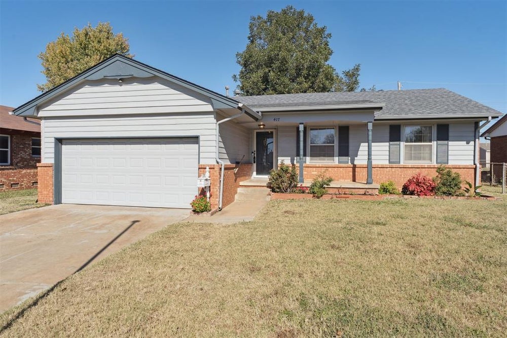 417 W Douglas Drive, Midwest City, OK 73110 - MLS# 1200022 - Coldwell ...