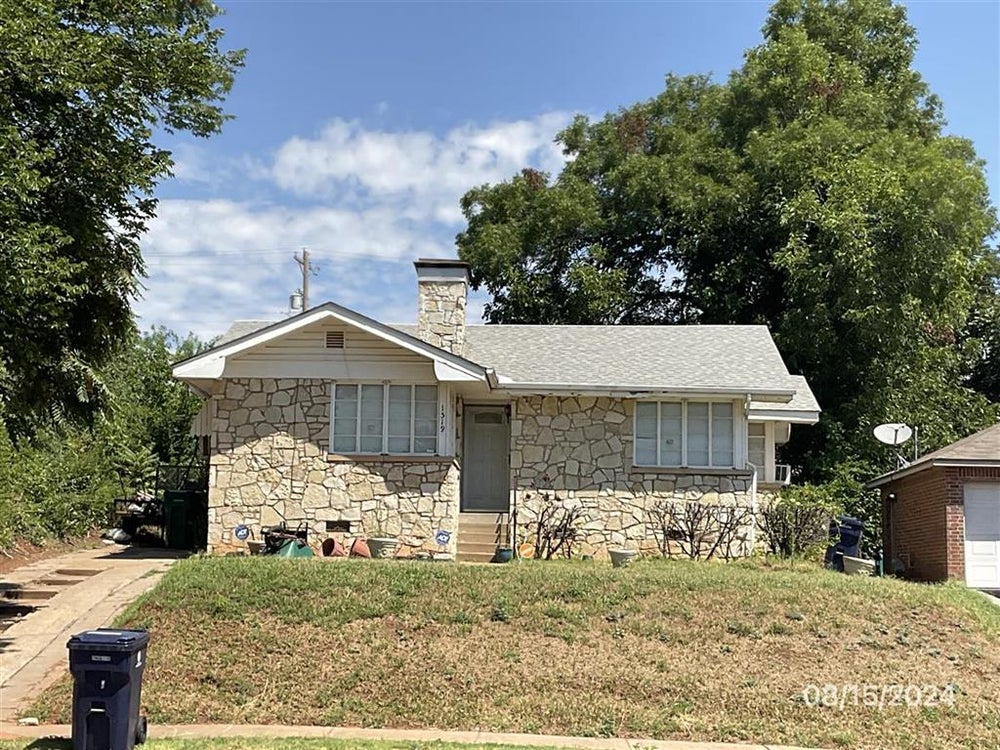 1519 NE 8th Street, Oklahoma City, OK 73117 - MLS# 1200502 - Coldwell ...