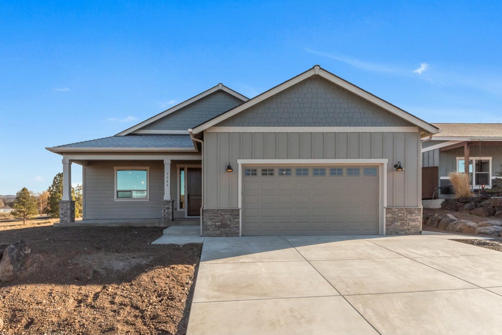 3082 NW Horseshoe, Prineville, OR 97754 - MLS# 220194641 - Coldwell Banker
