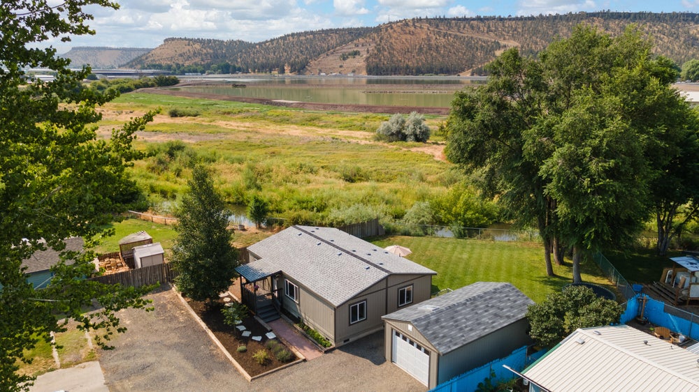 2370 NW Mcdougal, Prineville, OR 97754 - MLS# 220196508 - Coldwell Banker