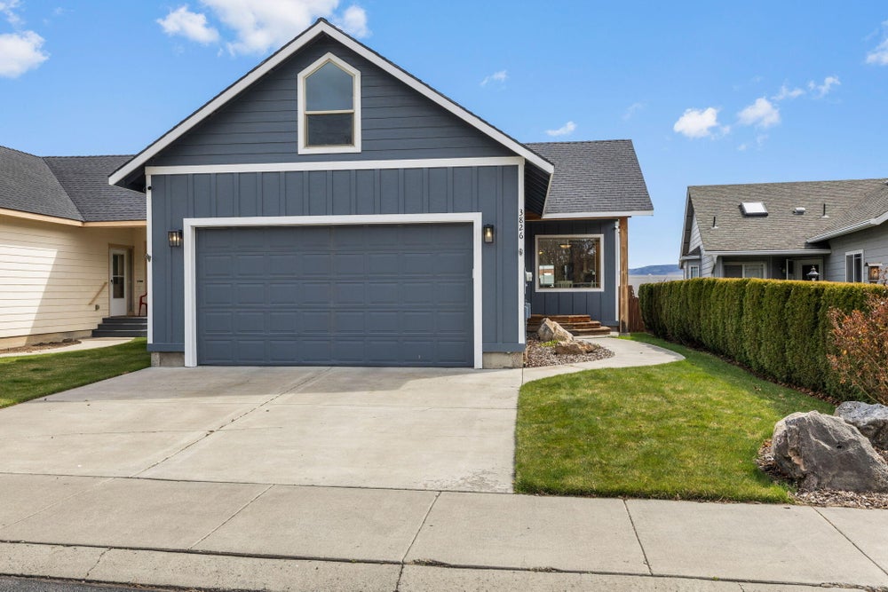 3826 SW Sam Snead, Redmond, OR 97756 - MLS# 220199294 - Coldwell Banker