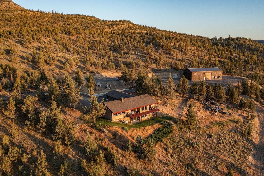 6150 S Crooked River, Prineville, OR 97754 - MLS# 220204266 - Coldwell ...