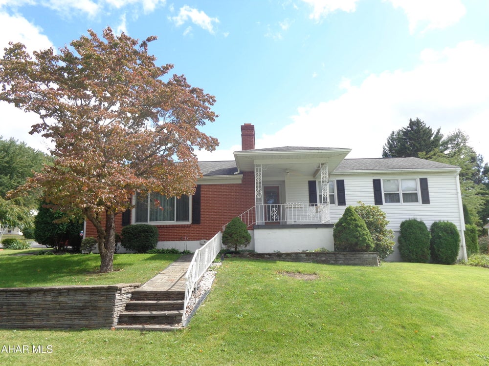 177 Devon Drive, Hollidaysburg, PA 16648 - MLS# 73118 - Coldwell Banker