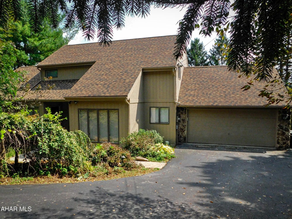 609 Beaumont Drive, Altoona, PA 16602 - MLS# 75676 - Coldwell Banker