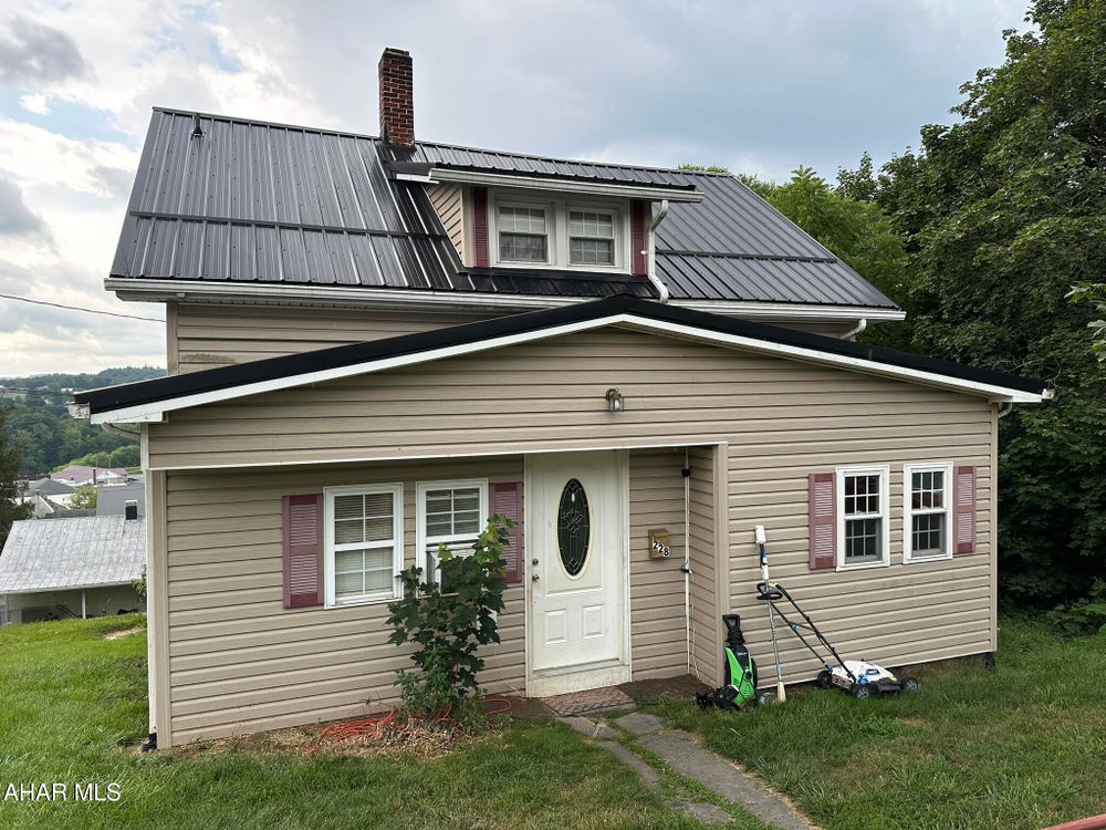 228 E 2nd Street, Everett, PA 15537 - MLS# 78028 - Coldwell Banker