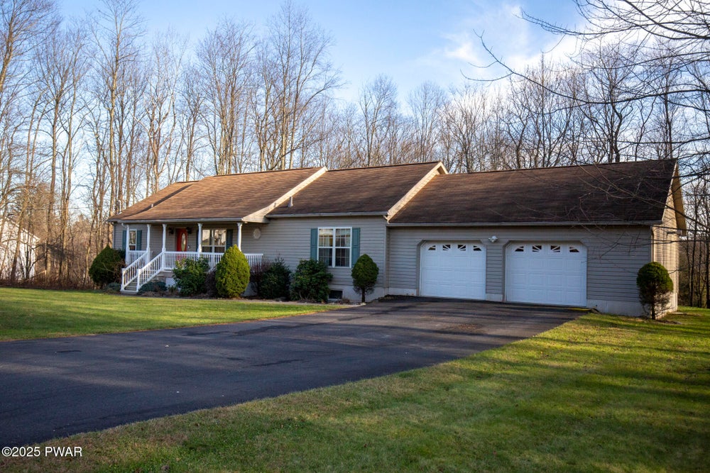 121 Meadowbrook Drive, Moscow, PA 18444 - MLS# PW253884 - Coldwell Banker