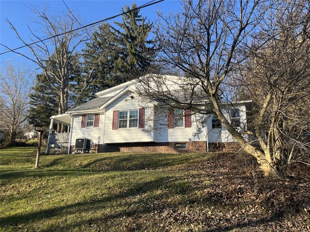 1033 Monaca Rd, Monaca, PA 15061 - MLS# 1588365 - Coldwell Banker